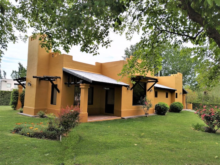 Chalet Ailinco Valle Grande - San Rafael - Mendoza - Argentina