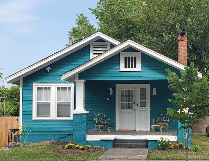 Charming Bungalow Just A Mile From Downtown - Durham, NC
