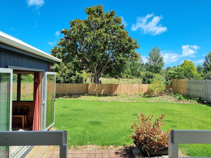 Coromandel Central Hideaway - Pet Friendly/in Town - Coromandel