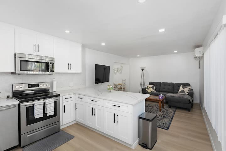 Brand New, Sdsu, Downtown, Gated & Lake Murray. - San Diego, CA