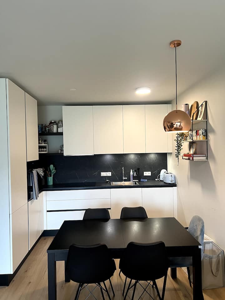 Cozy Apartment Near City Centre - Reikiavik