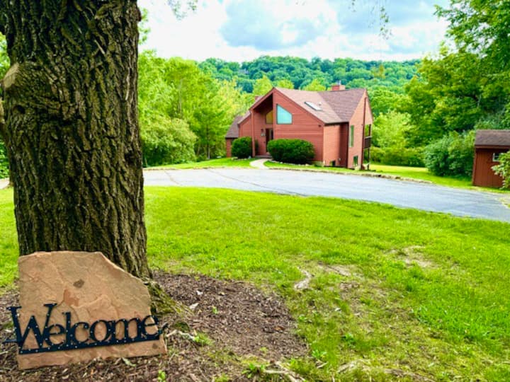Charming Galena Getaway - Galena, IL