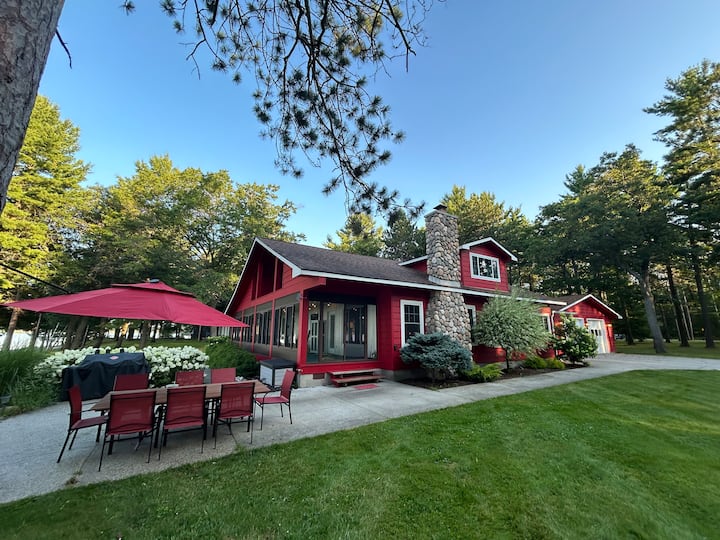 Steps To Lake Fun: Dock, Fire Pit, Kayaks - Oscoda, MI