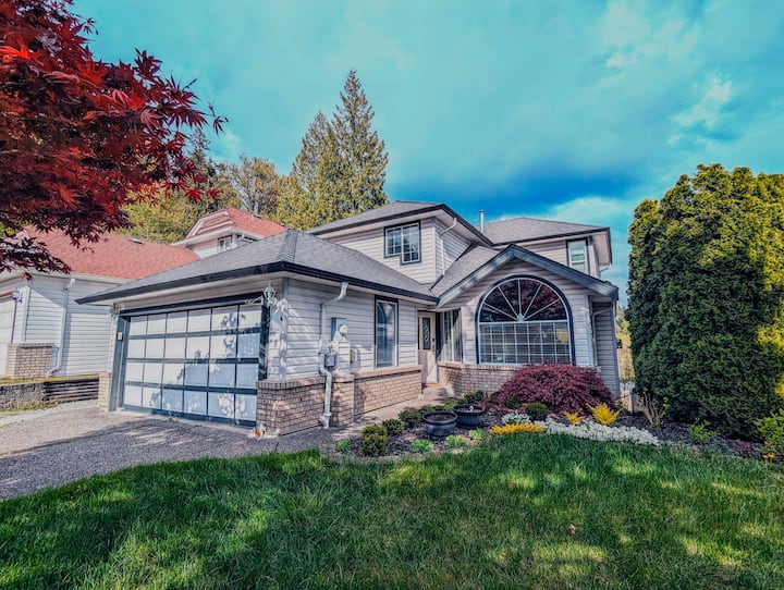 Private Entire 1 Bedroom Suite, Sleeps 4 - Cypress Mountain