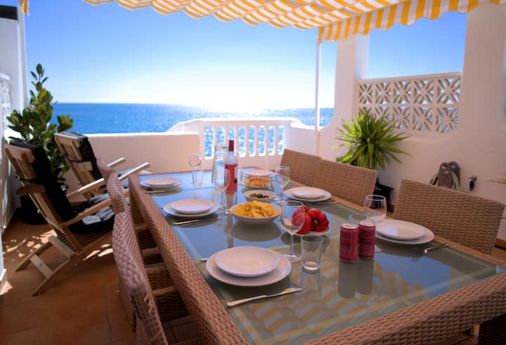 Cozy Beachfront Apartment. - Benalmádena
