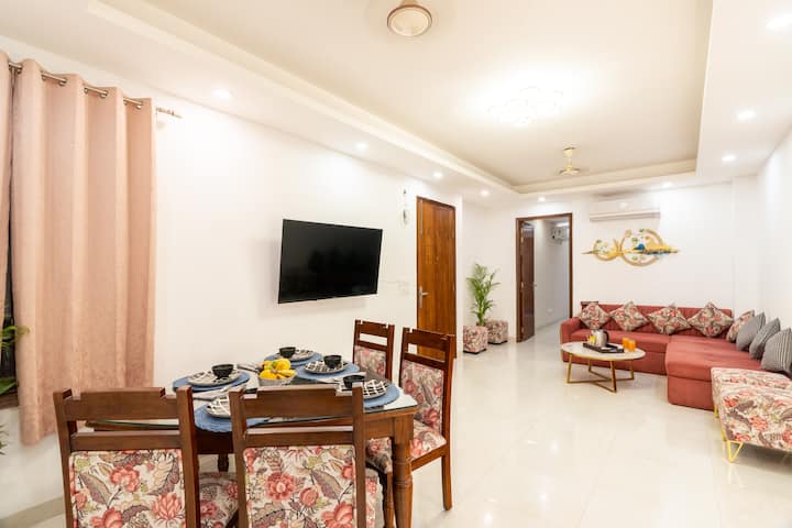 Homlee-anupam 3bhk-lift-parking-saket-max Hospital - Delhi, India