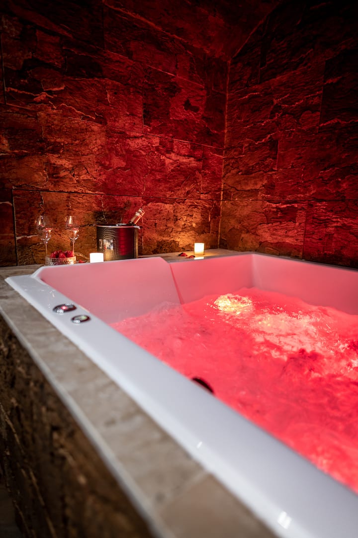 Loveroom Avec Jacuzzi Privatif - Puget-sur-Argens