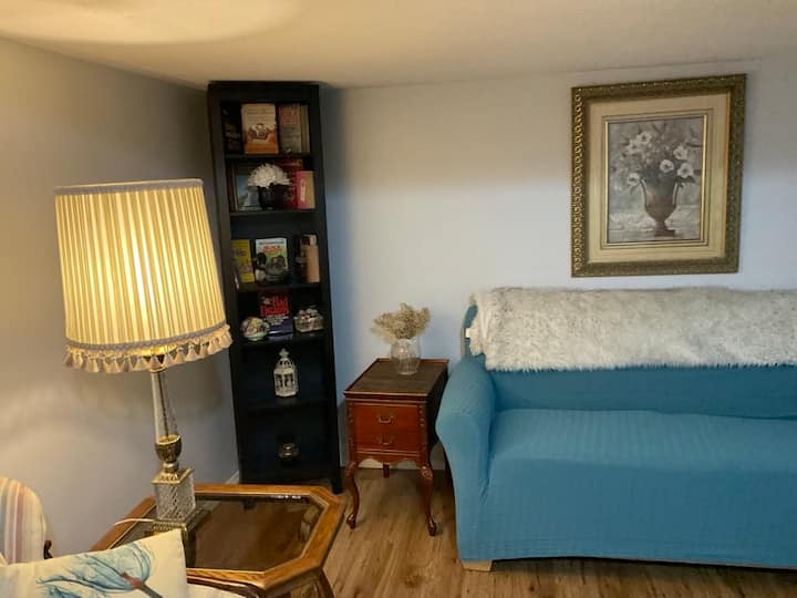 Deborah And Henry’s Cozy Suite - Mission