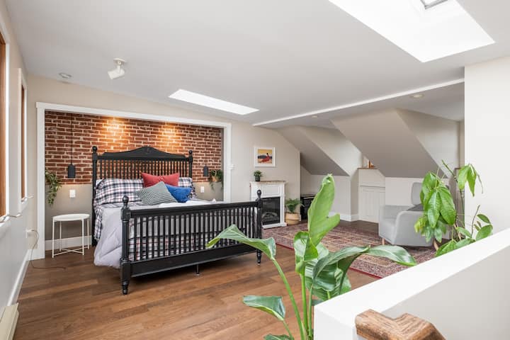 The Townhouse - Kingston, Canadá