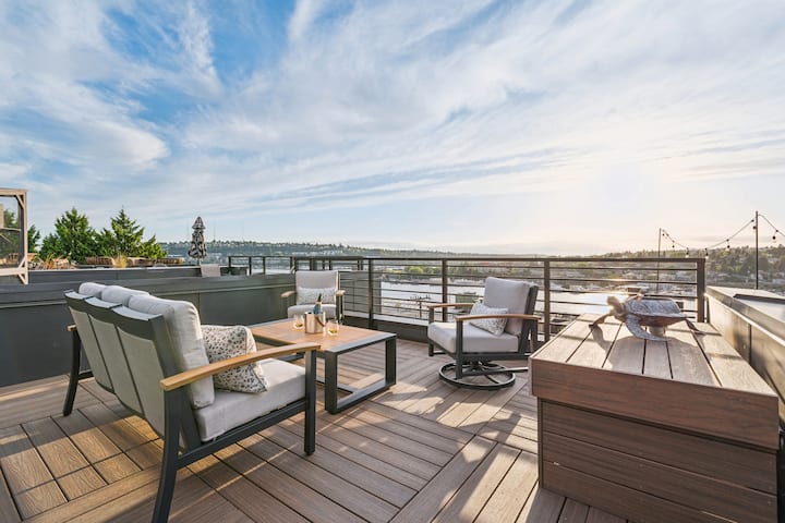 Franklin's Landing | Skyline Views | New Home - Laurelhurst - Seattle