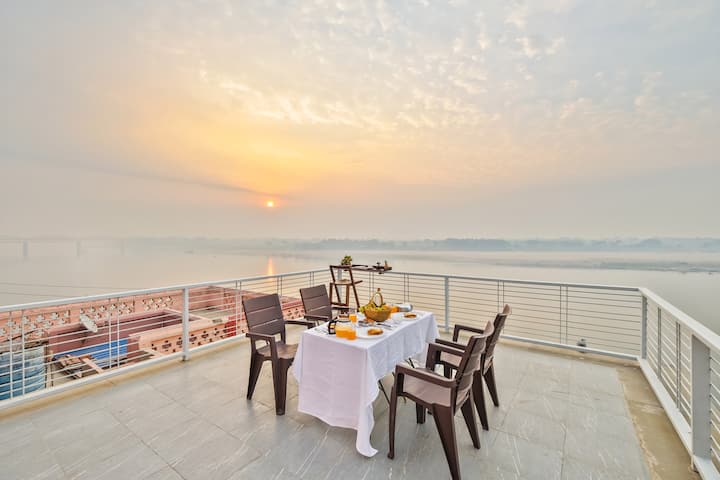 4br Ganga House- On Bank Of Ganges - 瓦拉那西