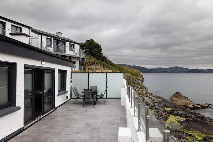 Pierside Apartment 3 Deluxe Accomodation - Portsalon