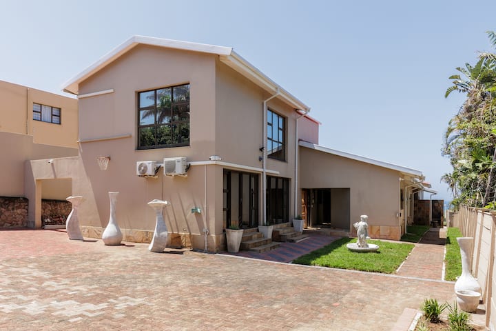 Luxurious Seagull Villa: Beachfront Oasis - Ramsgate