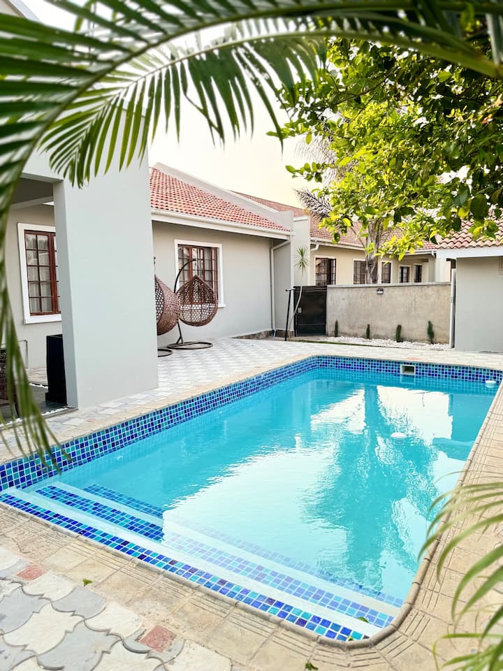 Serene Ibex Hill Residence | Private Pool - Zambie