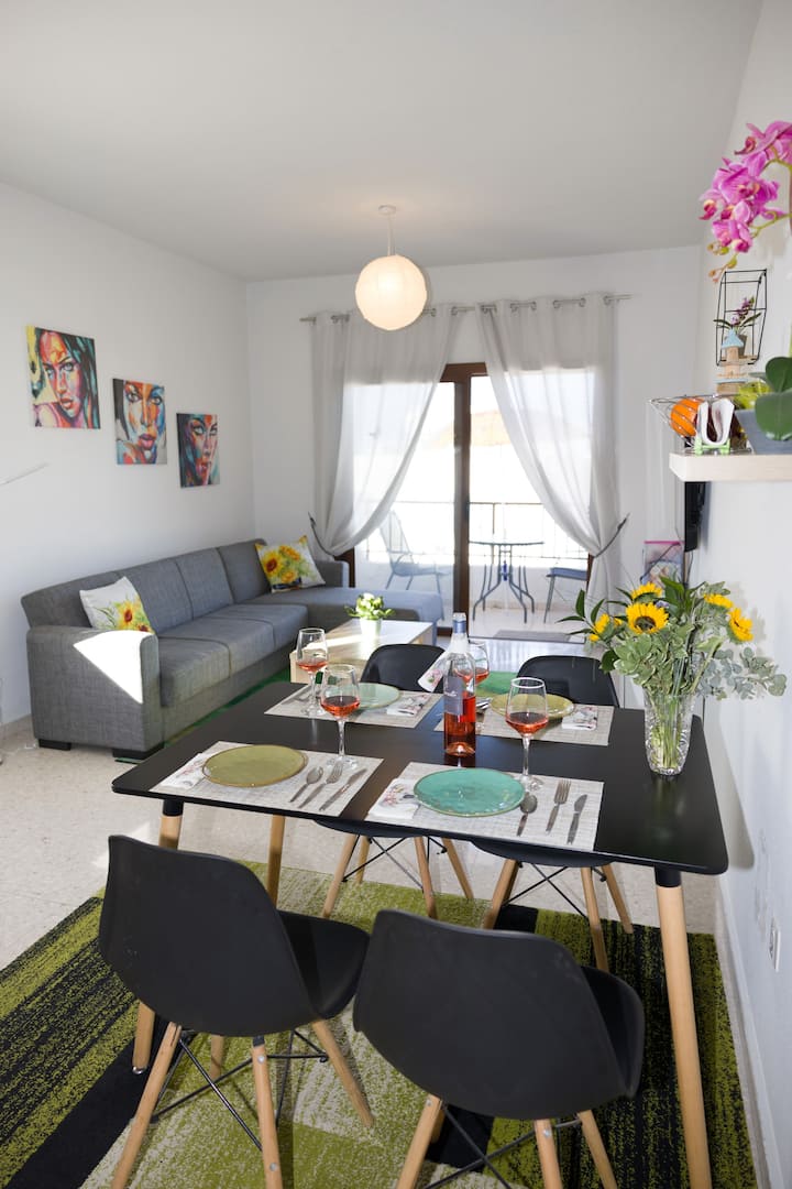 Apt. Kings Gardens, Attraktiv, Meerblick, - Paphos