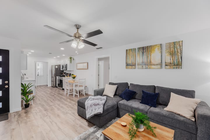 Cozy Condo In Central Austin ~ 2br/1ba, Sleeps 6 - Austin, TX