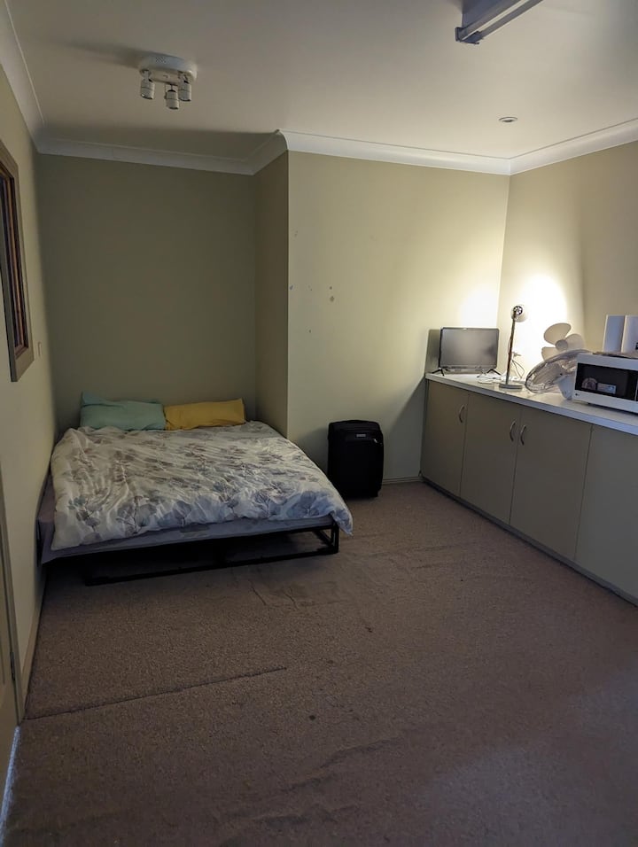Simple Accomodation In An Ouyen Book Store -