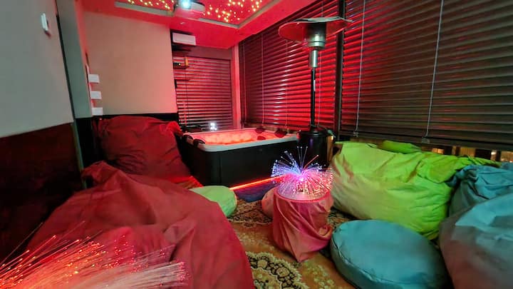 Sky Lounge Luxury Rooftop Jacuzzi Cinema Solarium - Pomezia