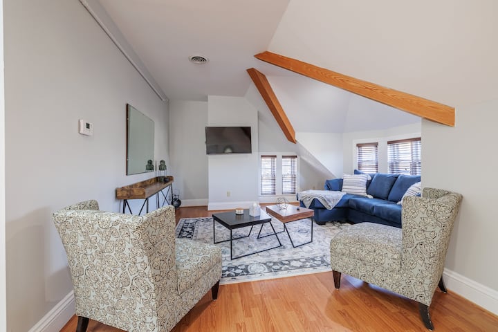 Two Bedroom Victorian Strathallan Apartment - Rochester, NY