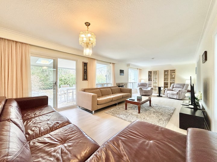 Cozy Bungalow In Bayview Village - Toronto