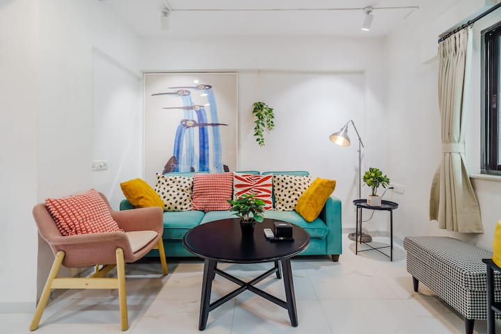 Bianca | Bandra 2bhk | Prime & 24/7 Support - Mumbai