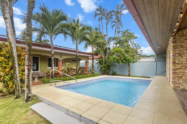 Gorgeous Beach Villa With Private Pool - Jaco