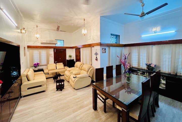 Aha Luxury Stay - 3bhk Villa | Garden & Parking - Udaipur