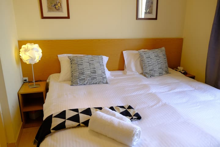 Apartamento con servicios de 2 dormitorios - Apartoteles en renta en ...