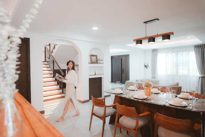Villa Abigail Luxury 4br Pool Villa Near Old City - Chiang Mai