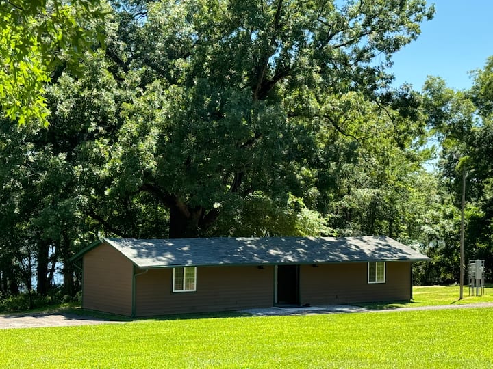 Cottage 23 - Cave Township, IL