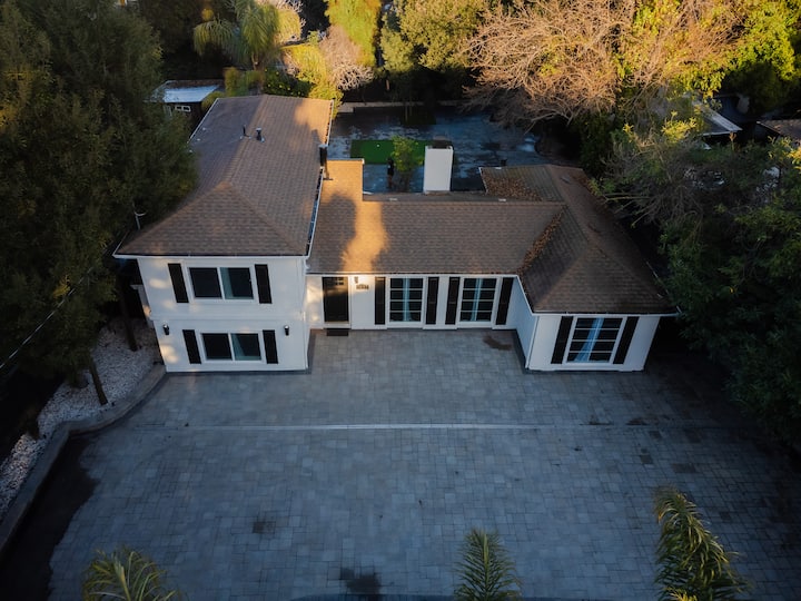 Palo Alto Villa - Palo Alto, CA