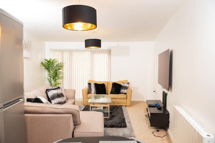 Two Bedroom Next To Co-op Live Arena & Etihad - Manchester