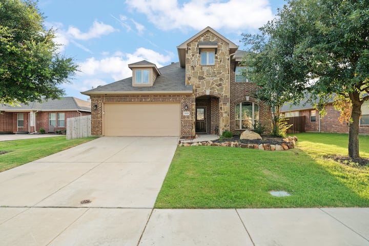 Little Elm/dfw-spacious Home Near Venues - Little Elm, TX