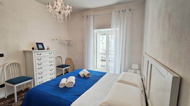 Tra I Tetti Del Borgo - Чефалу