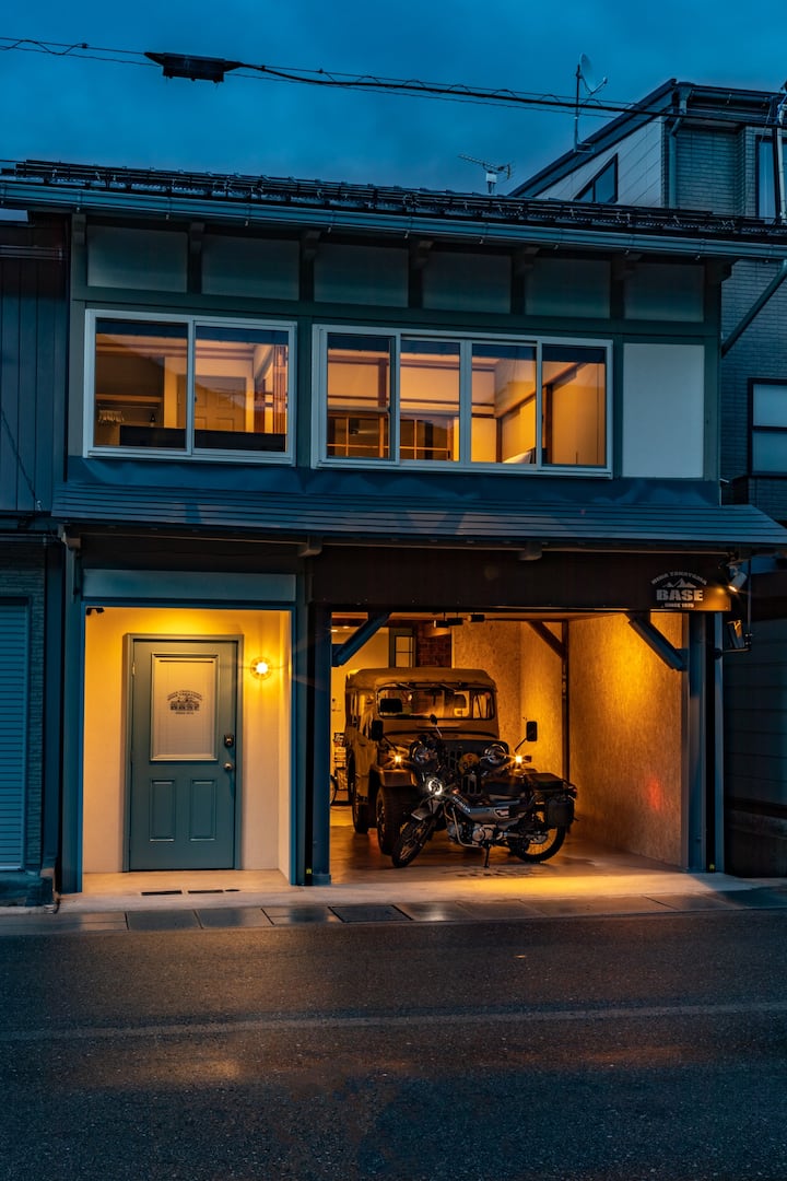 秘密基地のようなおしゃれなガレージハウス|プライベートサウナ【Hida Takayama Base】 - Takayama