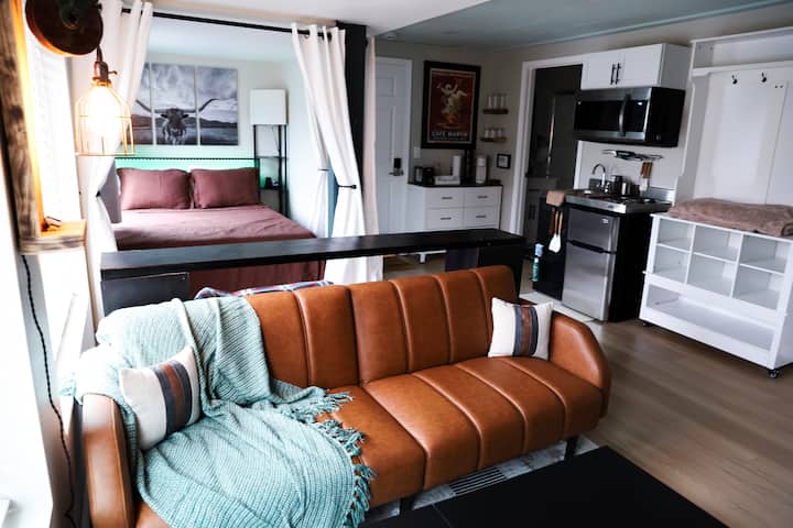 Cozy Suite In Downtown Royal Oak - Birmingham, MI