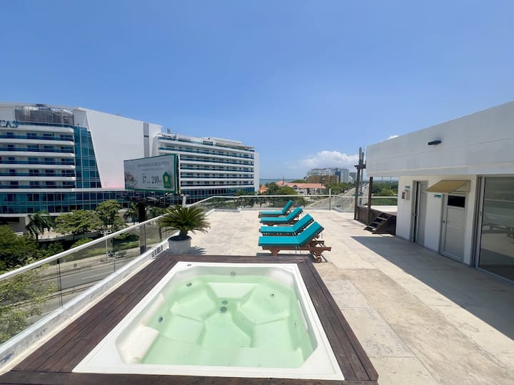 Modern Loft + Rooftop Jacuzzi, Beach Access - Cartagena