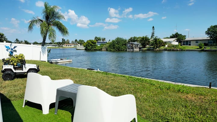 Lakeside Studio • Minutes To Tarpon & Beaches - Tarpon Springs, FL