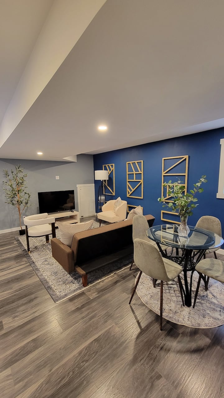 Luxurious Home In Windsor - Windsor