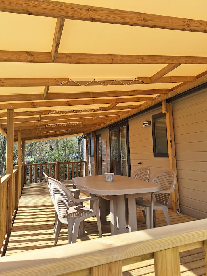 Châtillon-sur-chalaronne : Mobilhome Premium Le Qg - Parc des Oiseaux de Villars-les-Dombes