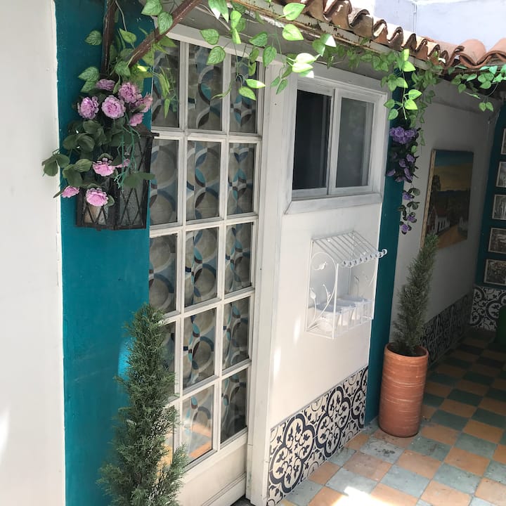Casa La Pajarera Desayuno Por Un  Valor Adicional - Cali