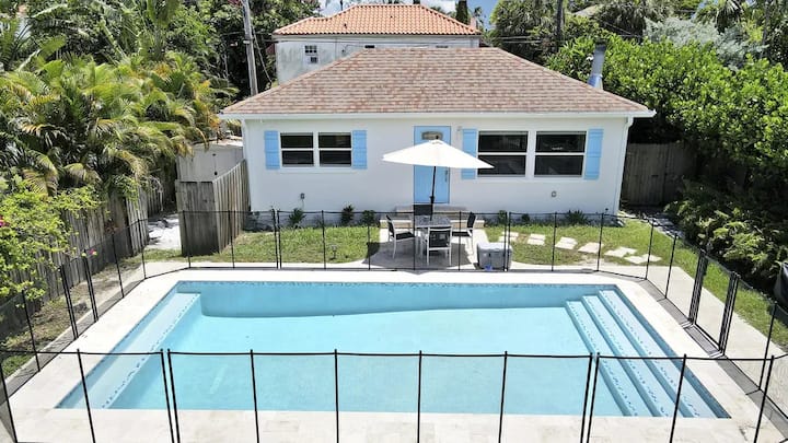 Wpb Bungalow: Pool W/ Fence, Pet-friendly - Riviera Beach, FL