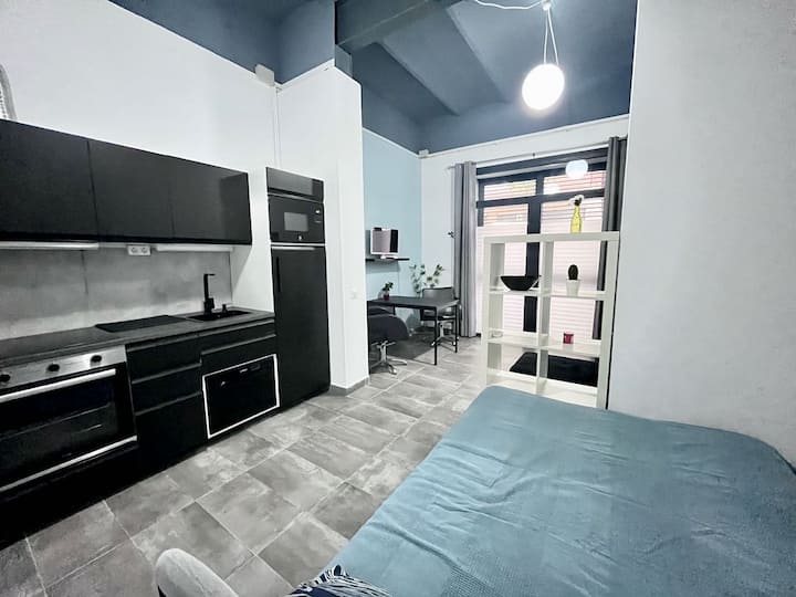 Studio Sagrada Familia - Sant Adrià de Besòs