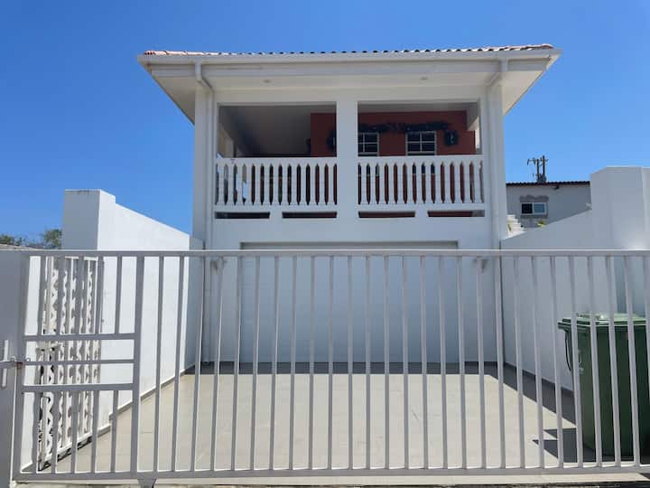 Woning In Willemstad Met Panorama Uitzicht! - Curaçao