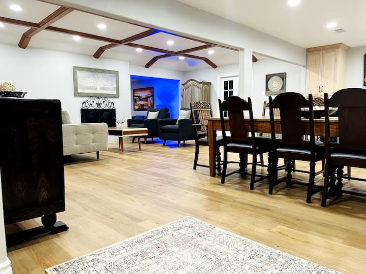 The Bellah Family House - Irving, TX