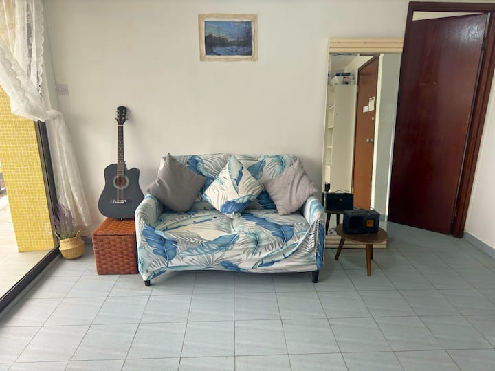 Ricky The Cat’s Beach Home! - Hong Kong