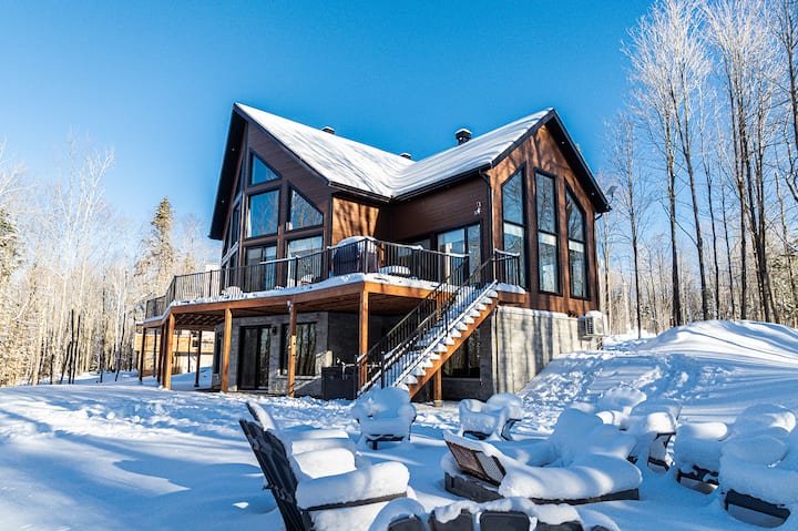 Lilia Chalet Urbain De Luxe Près Du Mont-tremblant - Laurentides