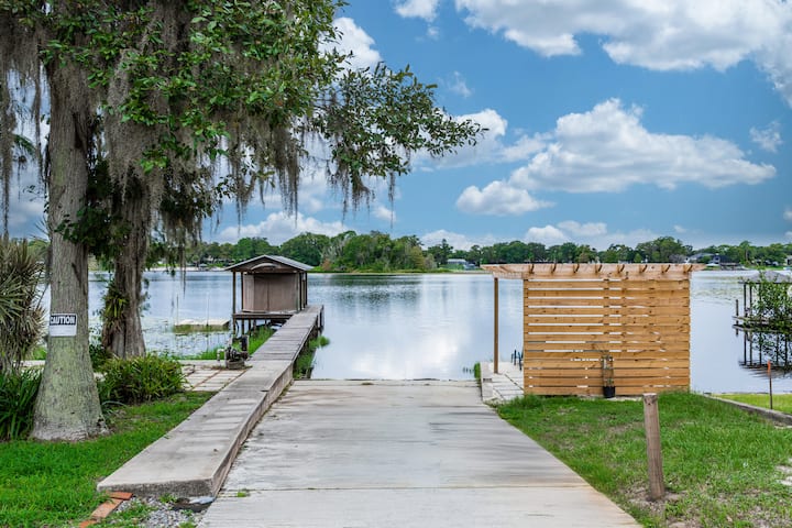 Orlando Lakehouse Dock, Ucf, Mco - Oviedo, FL