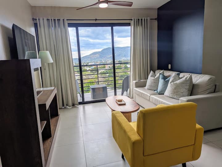 Breathtaking City View - Chic Condo -Escalón - San Salvador