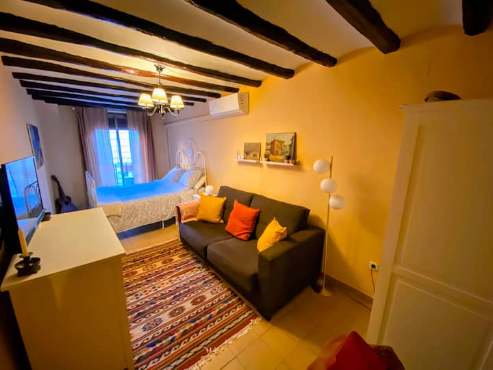 Cute Apartment Available For Short Stay - Montblanc